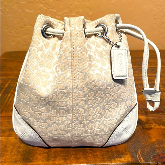 Coach | Bags | Low Startnwot Coach Signature C Cream Canvas White ...